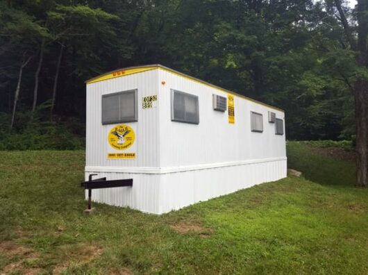 Office Trailer Skirting – Eagle Leasing