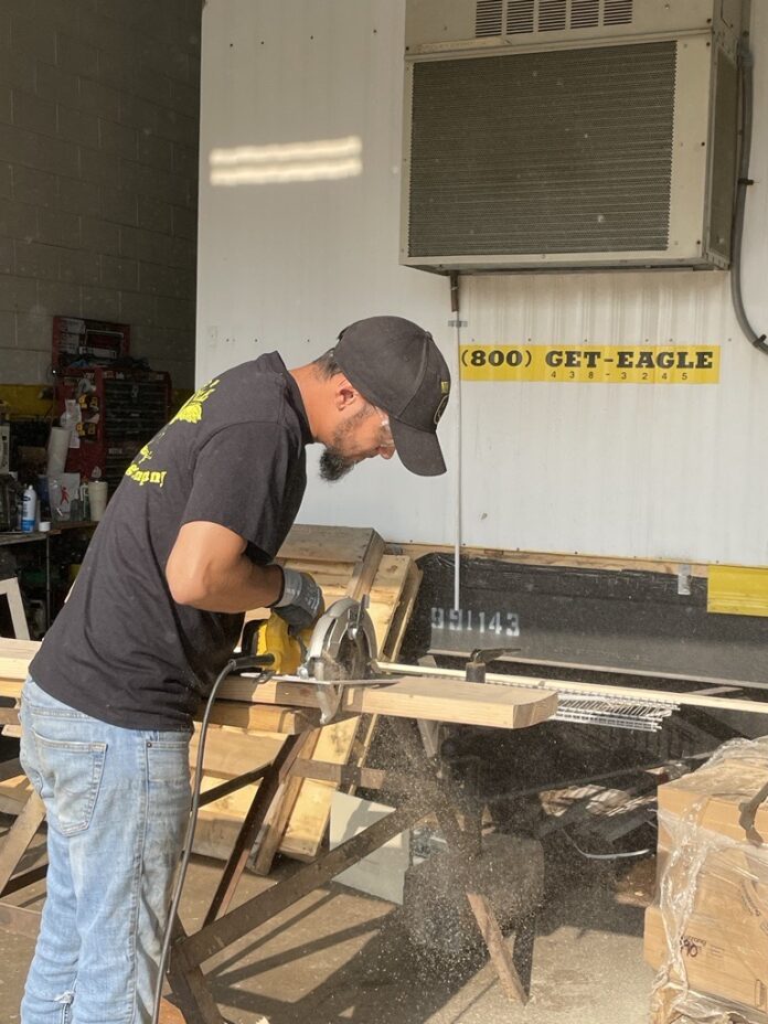 Careers - Job Openings - Join the Eagle Leasing Family